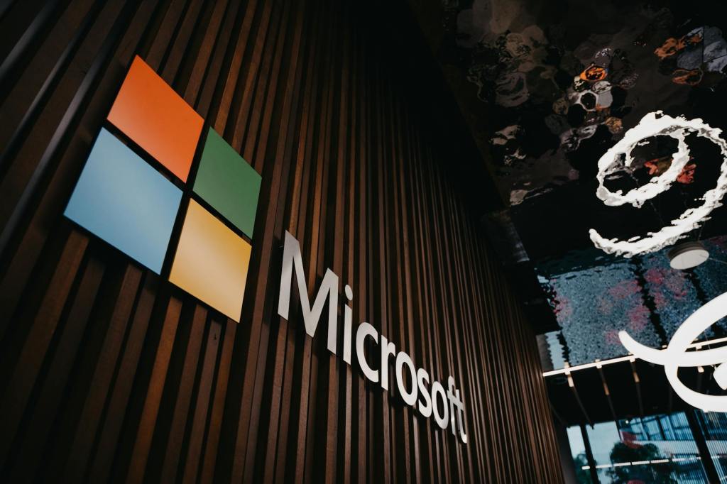 The History of Microsoft: Key Milestones and Innovations – World History