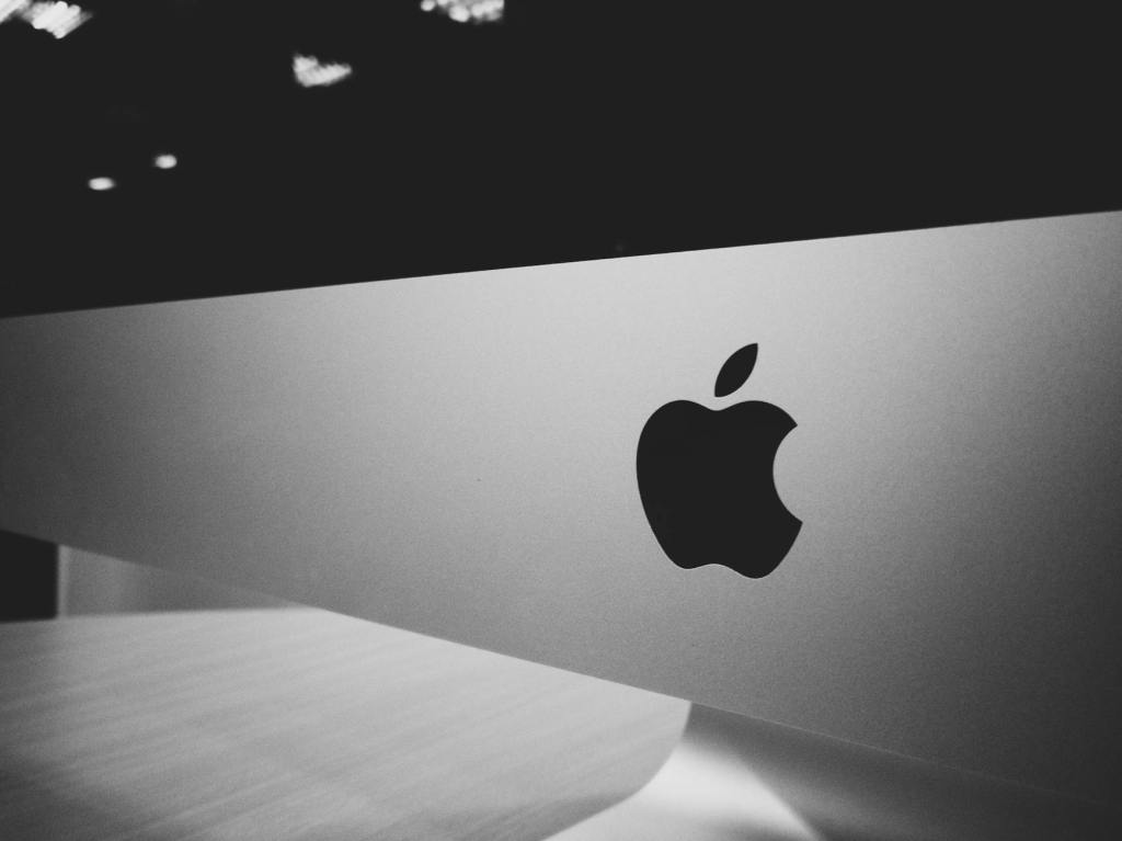 The History of Apple Inc.: a journey through product innovation and ...