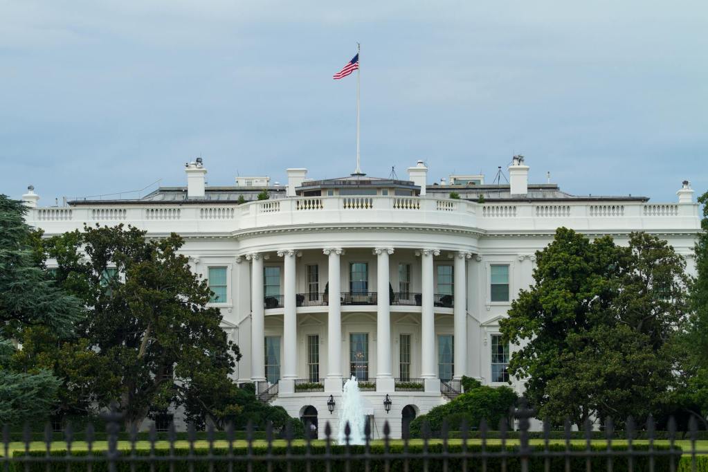 The White House History: Power, Politics, and Presidential Legacy ...